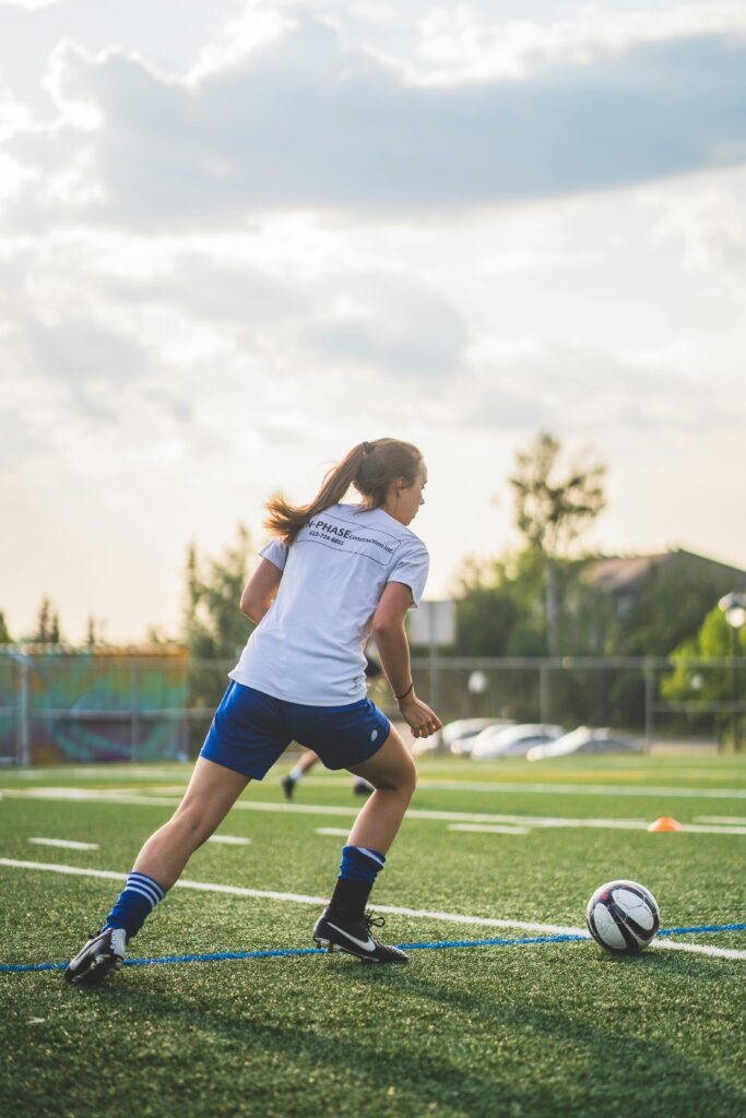 Mastering the Art of Turning in Football: Techniques and Tips for ...